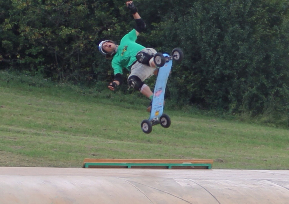 Al Penice, spettacolo mountainboard. Campioni da tutta Europa | Libertà