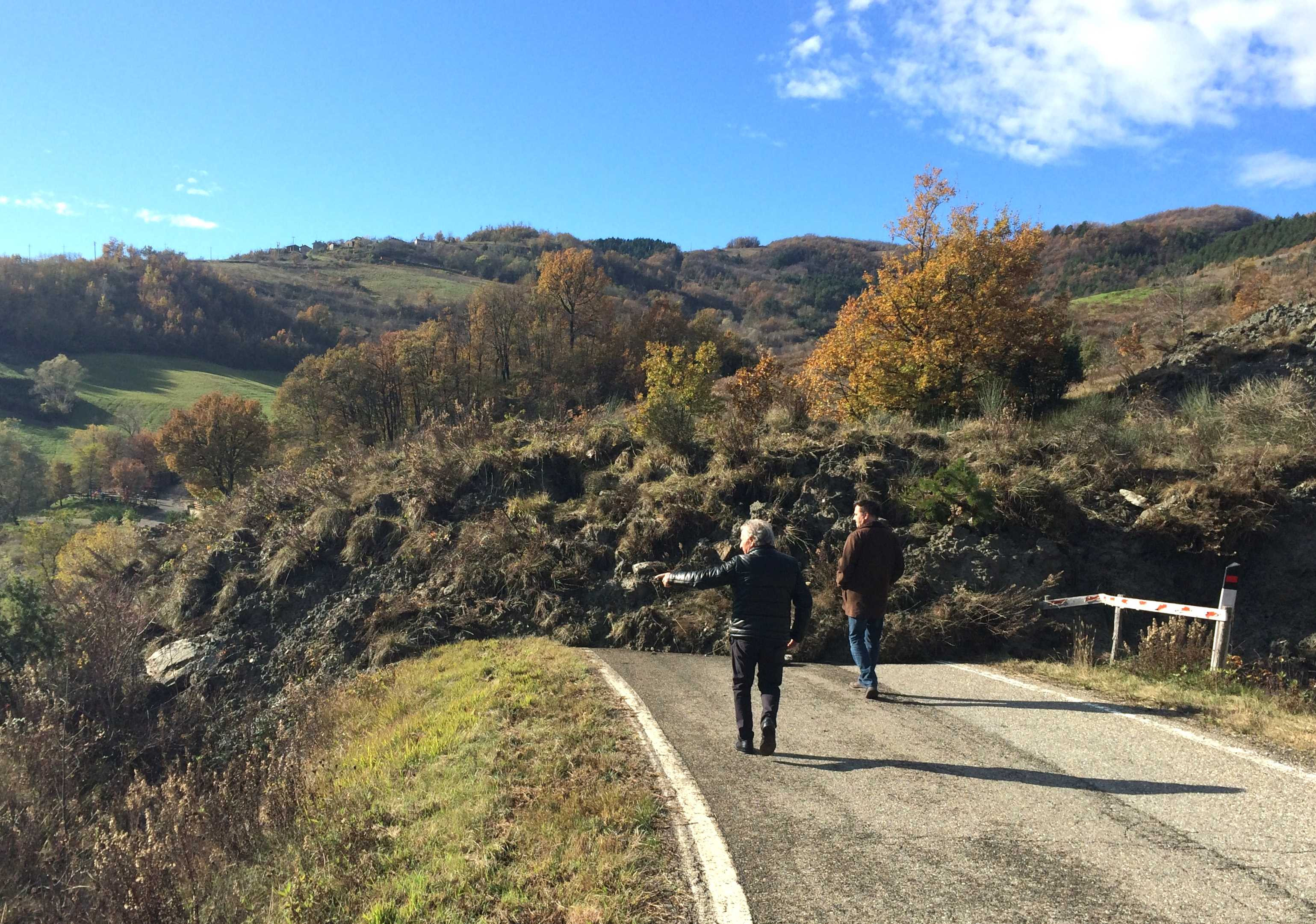 Frana a Bobbiano, strada chiusa. Si studia un'alternativa | Libertà