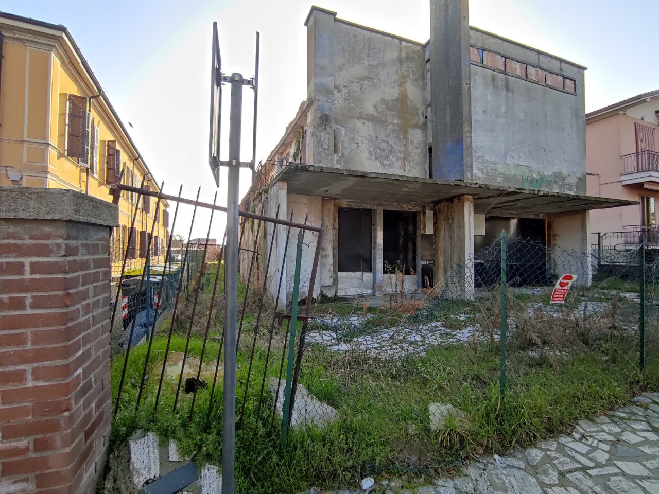 Sarmato, per l'ex cinema "Topo Nero" passo avanti verso l'esproprio