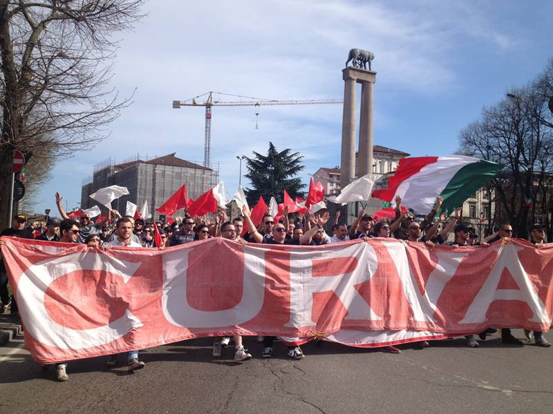 Via Roma, corteo degli ultras senza problemi: "Abbiamo vinto noi" | Libertà