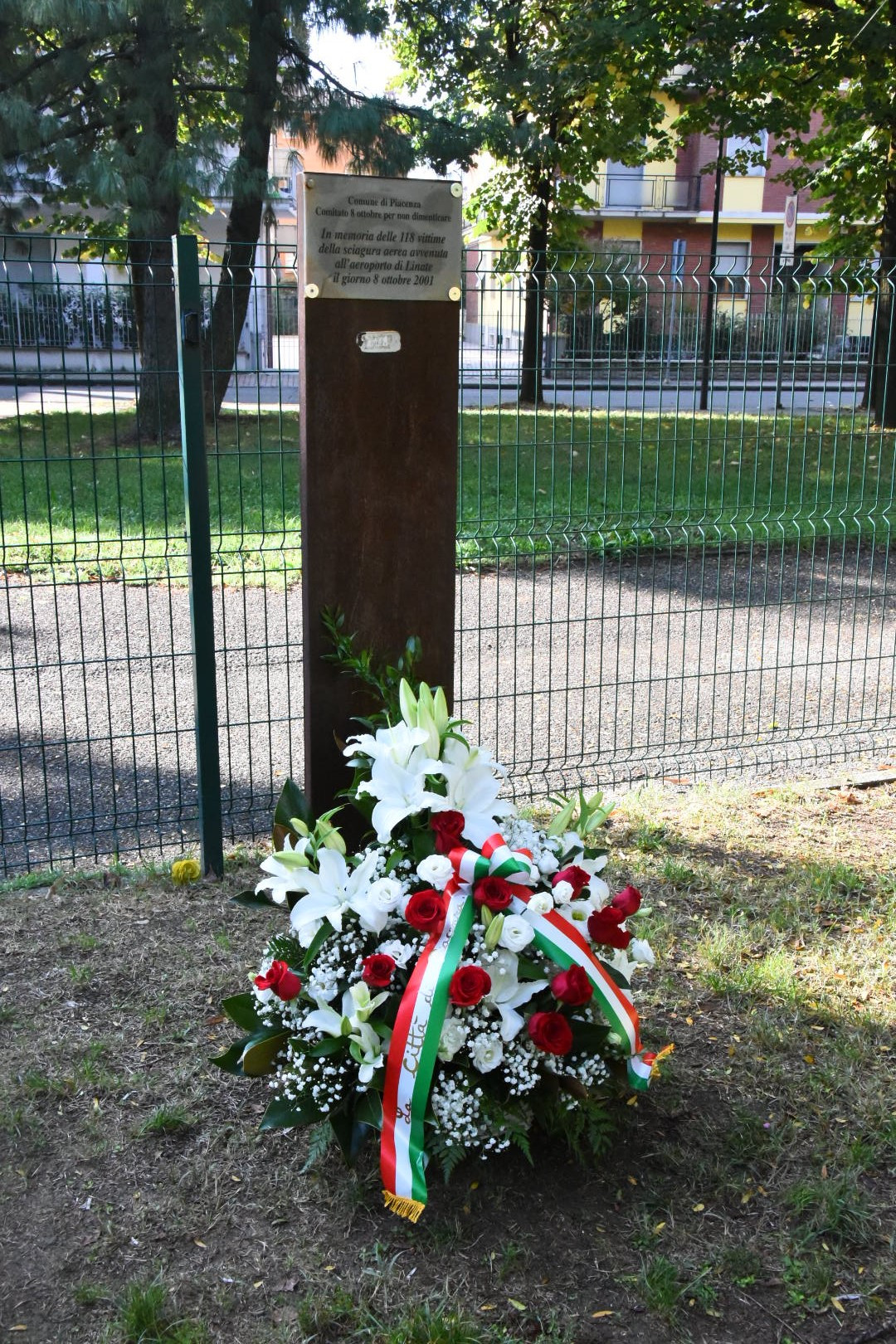 Scontro tra aerei: 14 anni fa la tragedia di Linate. Ricordati i 3 ...